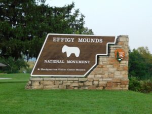 16 Historic Landmarks in the Midwest Most Travelers Overlook