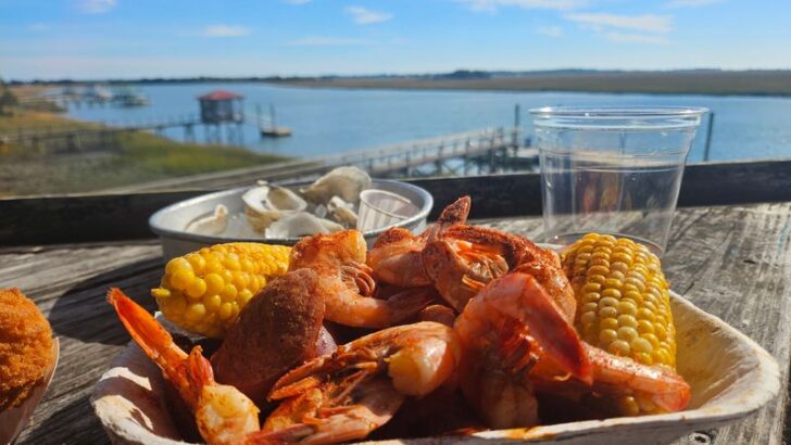 10 South Carolina Lowcountry Seafood Kitchens Still Family-Run and ...