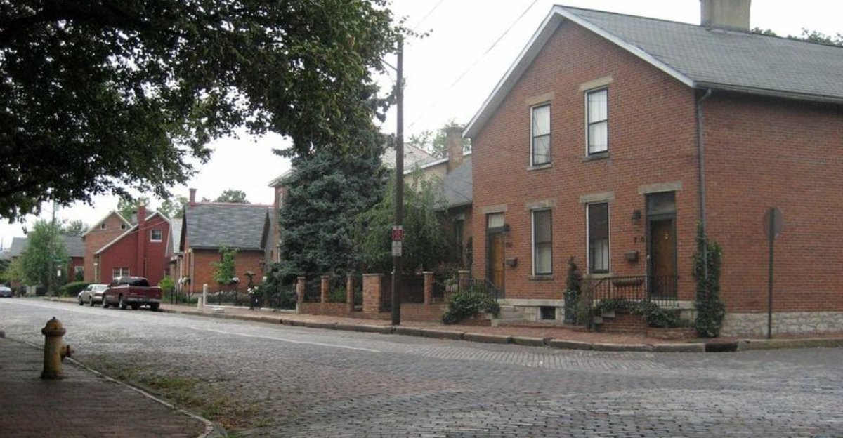 7 Ohio Villages I Rushed Through Before Christmas and Want to Revisit ...