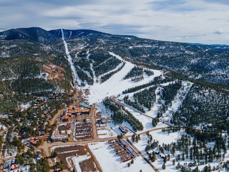 Angel Fire, New Mexico blends soft snow, quiet lifts, and easy family ...