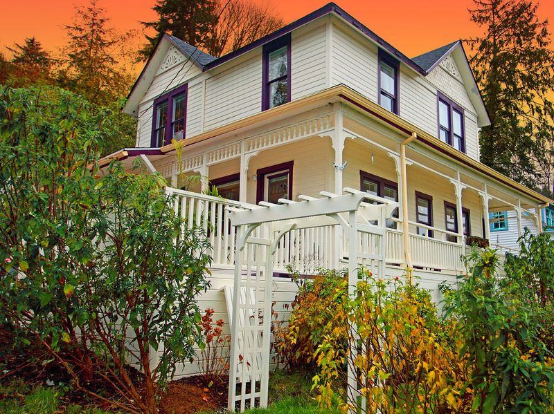 The oldest town in the Pacific Northwest where Victorian buildings and ...
