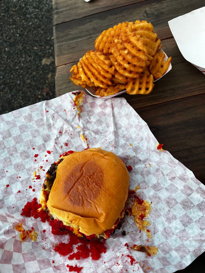 These 13 Oregon burger joints still serve griddled burgers without ...