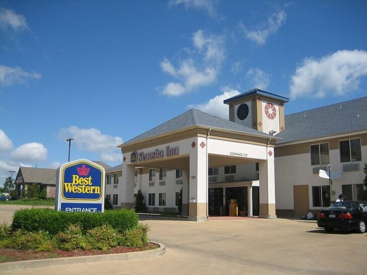 East of Tulsa and near gentle forest trails is a community with diners ...