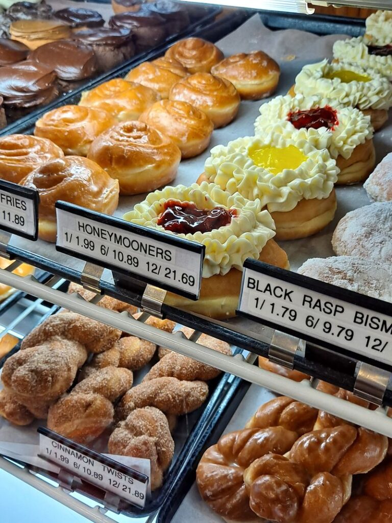 13 Ohio Holiday Buffets That Bring Back the Comfort of Classic ...
