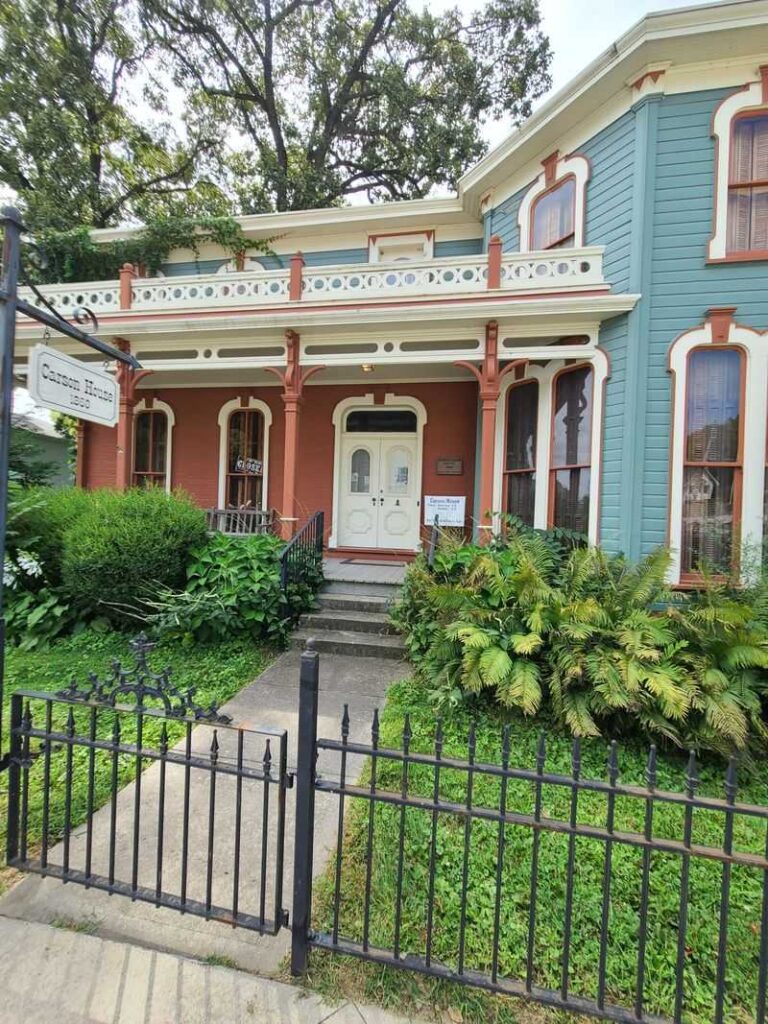 In Nebraska, a well-known flea market keeps deal seekers coming back season after season