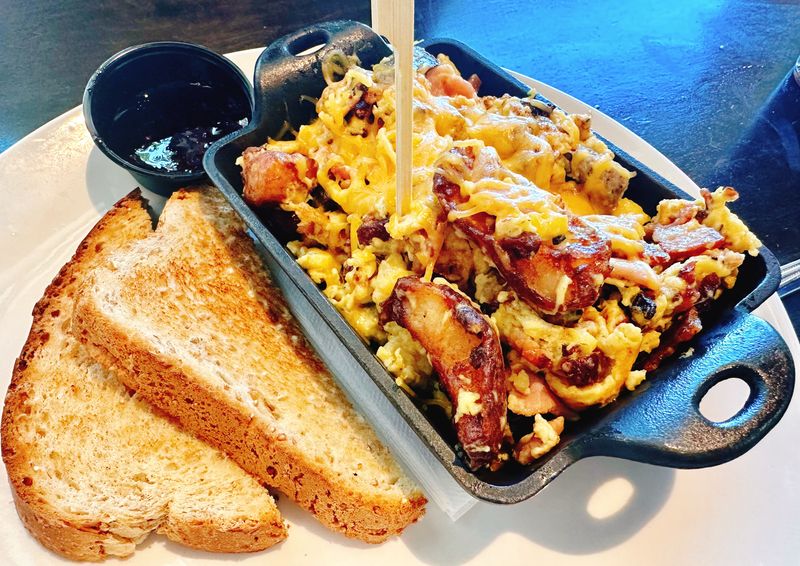 11 Tennessee Small-Town Diners Making Fried Bologna Sandwiches Better ...