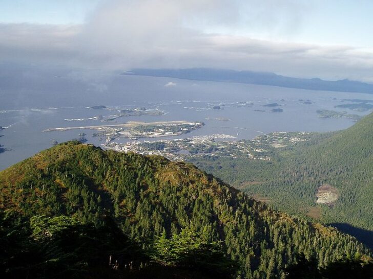 A peaceful Alaska town where snowy peaks and quiet waterfront views ...