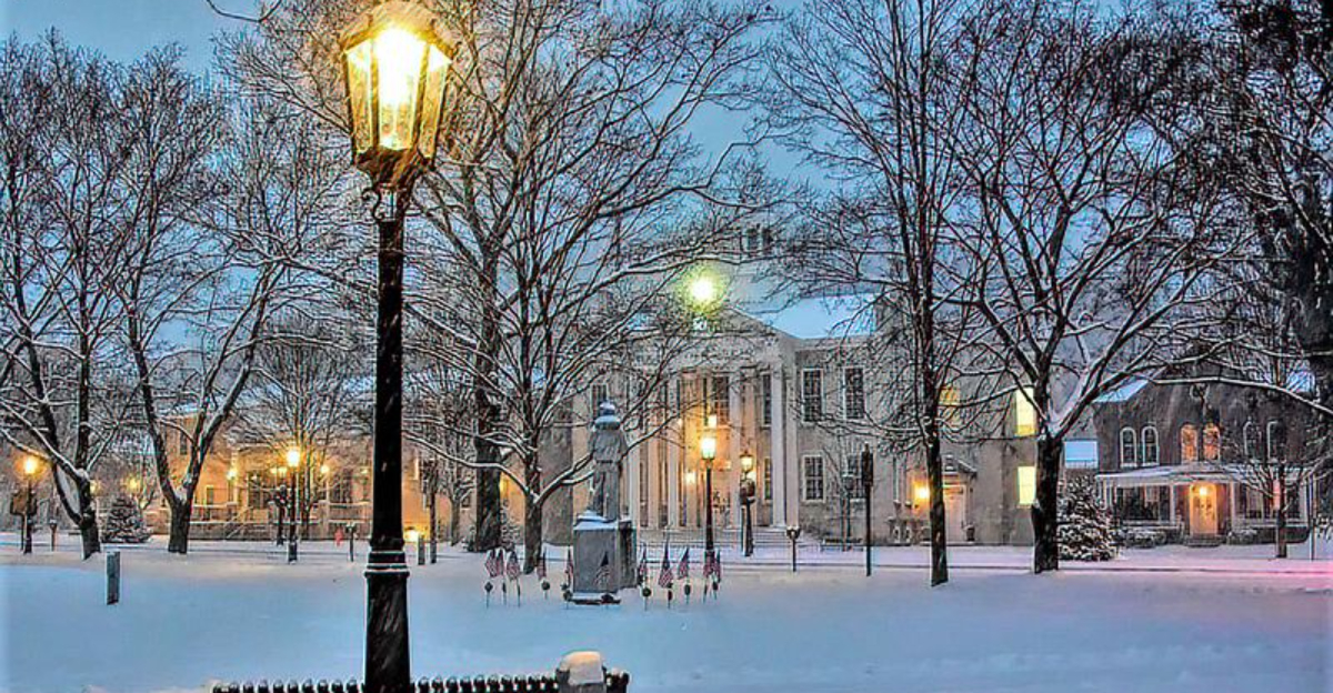 Pennsylvania has a riverside town where seasonal lights, historic inns ...