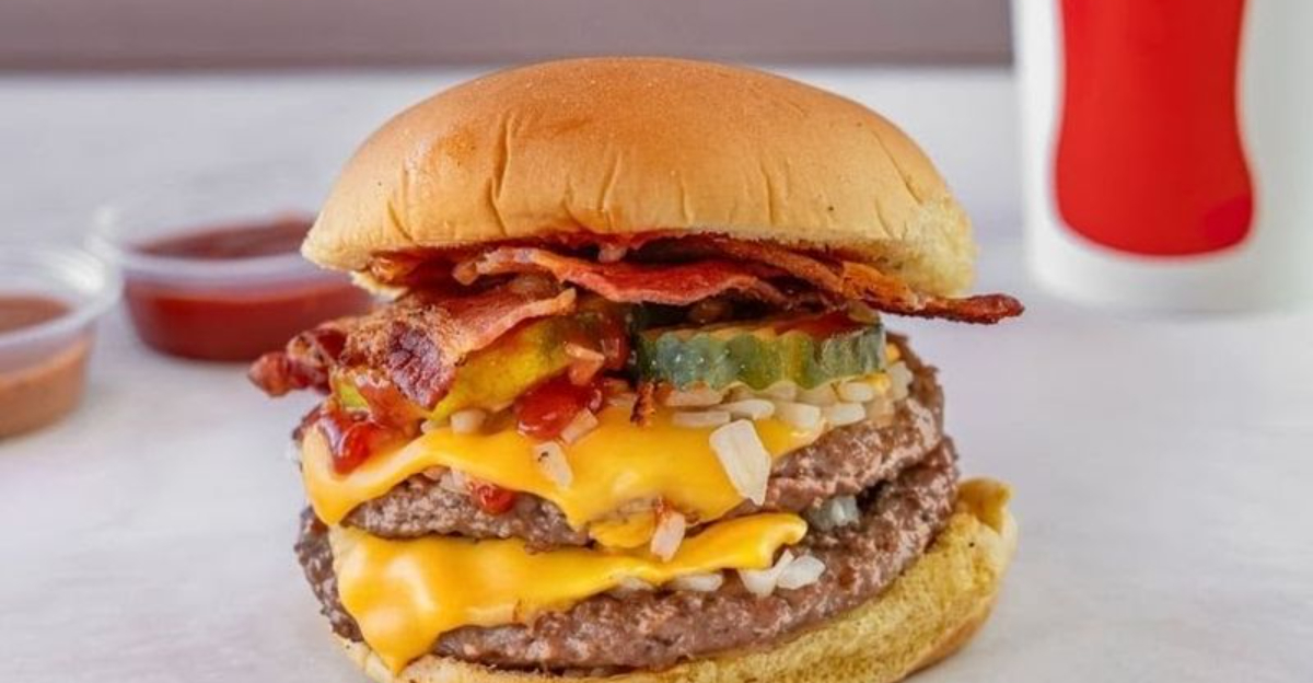 These 14 New Jersey Drive-Ins Still Make Cheeseburgers the Old Way