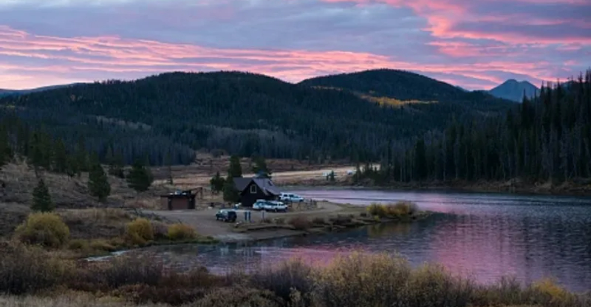 This Low-Key State Park in Colorado Remains Surprisingly Quiet Outside ...
