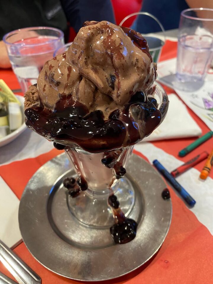 14 Old-School Ice Cream Parlors in Massachusetts Serving Memorable Sundaes