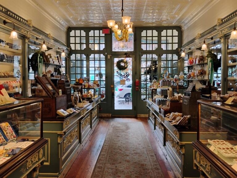 14 Pennsylvania Candy Shops That Make Grown-Ups Feel Like Kids Again