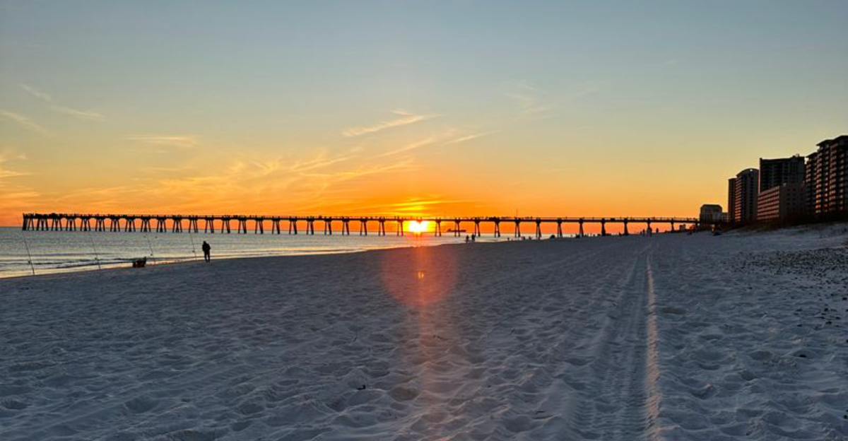 A tiny beach town in Florida with the longest pier makes for a ...