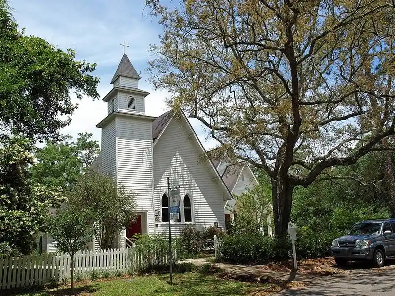 One of Alabama’s Most Inviting Small Towns Remains Surprisingly Under ...