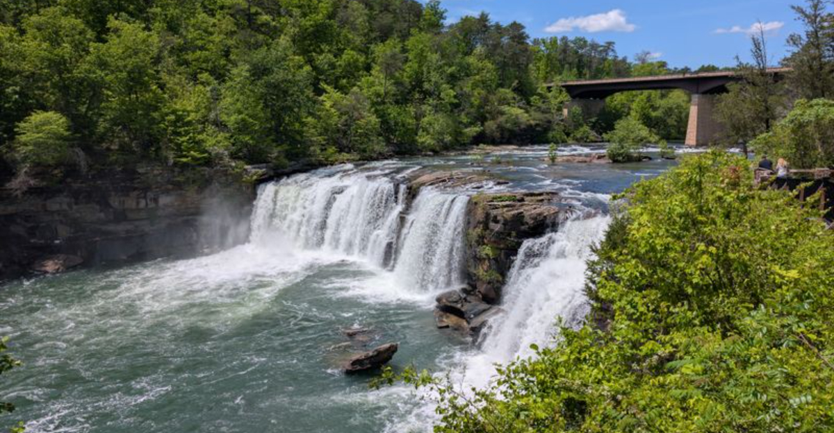 This Alabama mountain town has the kind of scenery meant for weekend drives