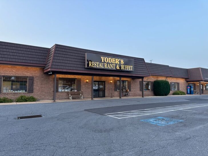 This Amish Country buffet in Pennsylvania is a favorite among serious ...