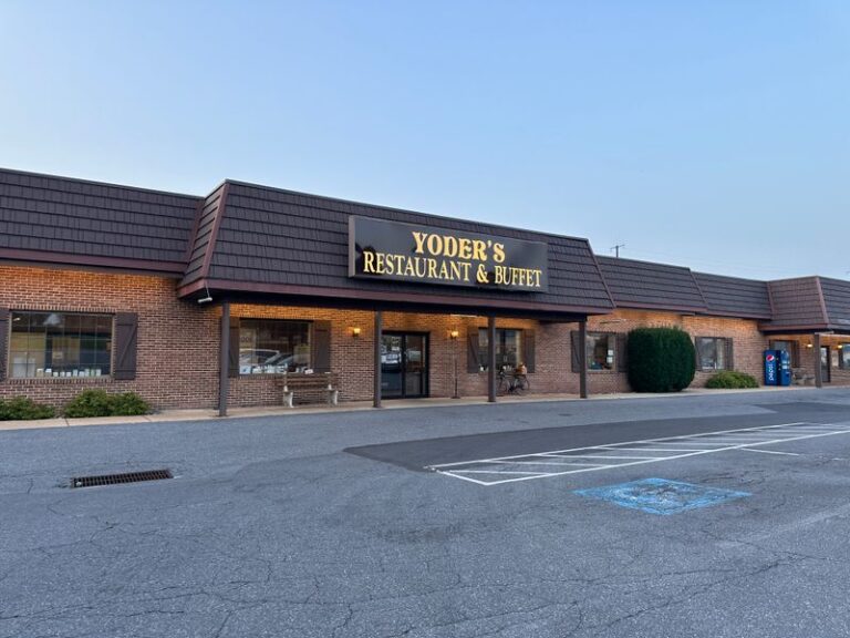 This Amish Country buffet in Pennsylvania is a favorite among serious ...