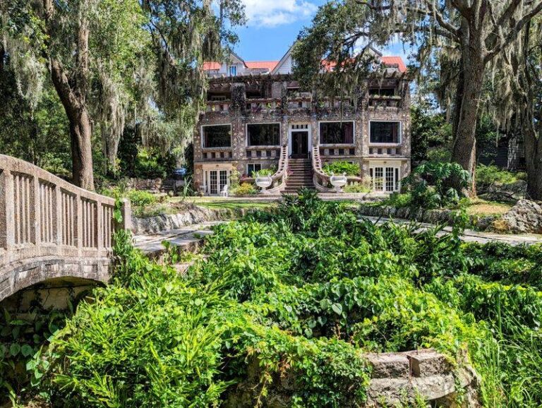 This Gothic-Style Mansion in Florida Feels Unlike Anywhere Else in the ...