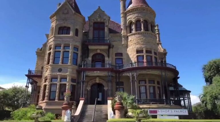 This Stone Mansion in Texas Looks Like a Castle From Another Century