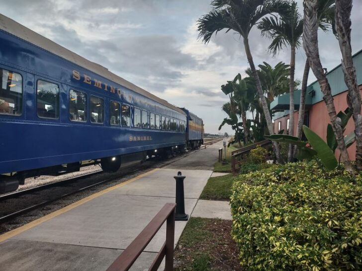 This vintage train dinner in Florida feels like it belongs in an Agatha ...