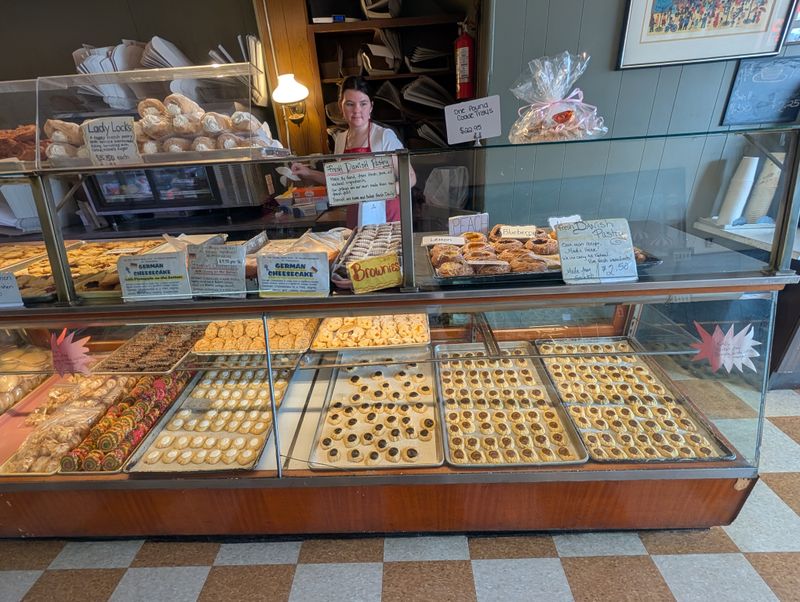 In Pennsylvania, one of America’s oldest German bakeries still opens ...