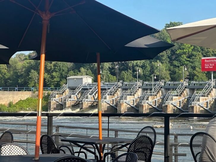 This Riverfront Restaurant In Wisconsin Pairs Comfort Food With Front ...