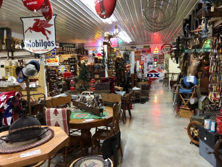 Tucked Inside a Modest Arkansas Town, This Antique Mall Is a Maze of ...