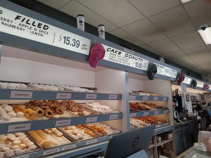 10 Massachusetts Donut Shops Are Tiny and Old School but the Donuts Are ...