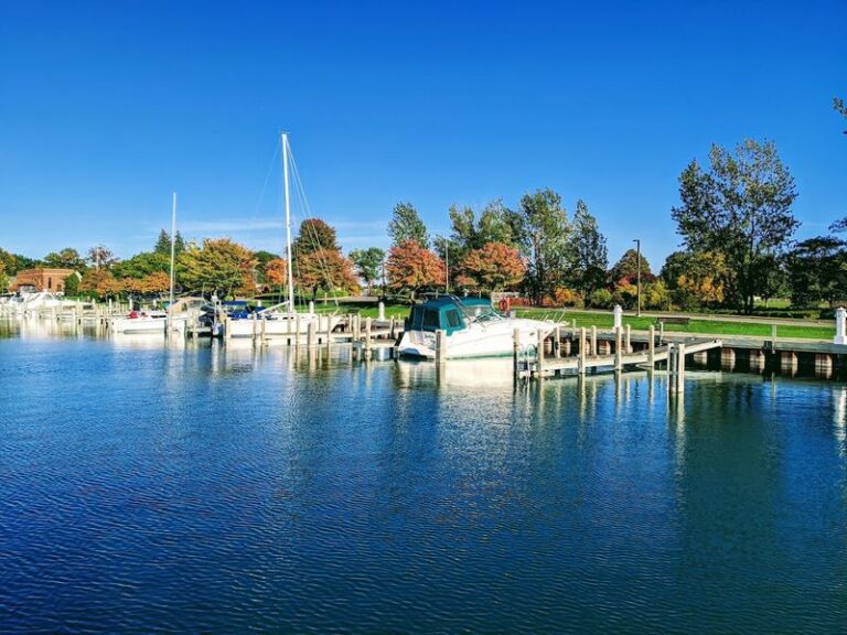11 Lake Towns in Michigan That Feel Like Traverse City (Only Less Touristy)