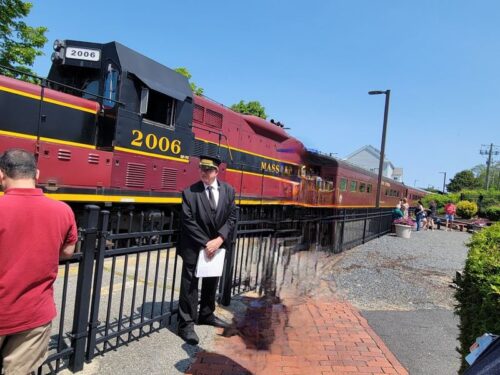 11 Massachusetts Train Trips That Highlight Coastal And Countryside Views