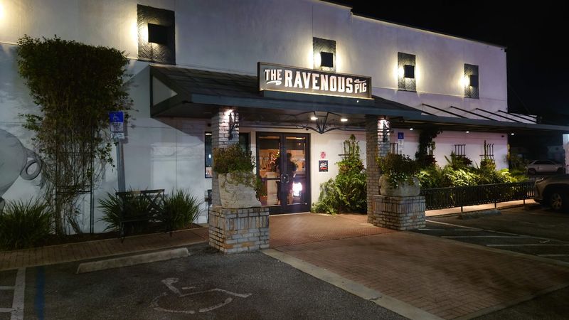 Locals Prefer Florida Low-Key Eateries Over Popular Chains